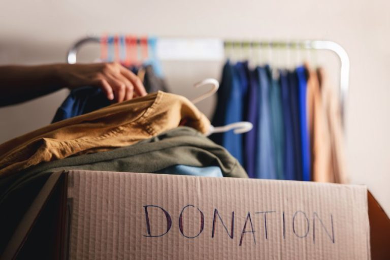 How and Where to Do Old Clothes Recycling in Canada - A Toxic Path