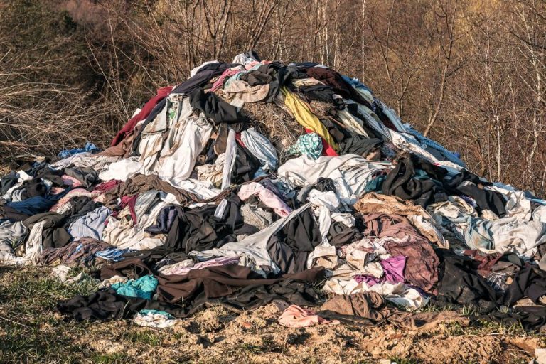 How and Where to Do Old Clothes Recycling in Canada - A Toxic Path